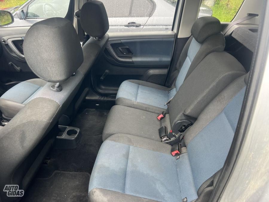 Grey Skoda Roomster 2013 in Siauliai, with an engine capacity of 1.60 L and mileage of 0 thousand km for 1199 €, photo 16 on AUTOMOTO.COM.LV