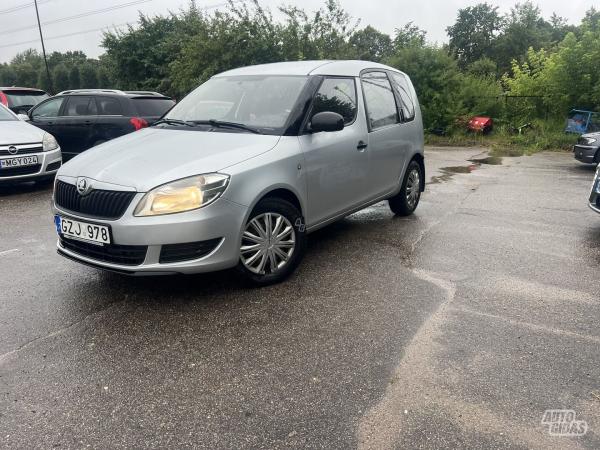 Grey Skoda Roomster 2013 in Siauliai, with an engine capacity of 1.60 L and mileage of 0 thousand km for 1199 €, photo 1 on AUTOMOTO.COM.LV