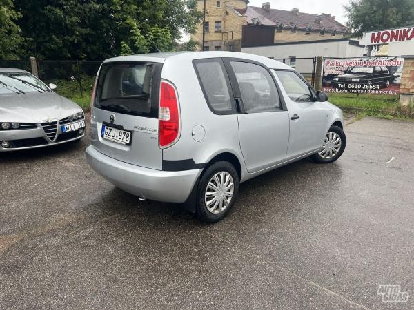 Grey Skoda Roomster 2013 in Siauliai, with an engine capacity of 1.60 L and mileage of 0 thousand km for 1199 €, photo 8 on AUTOMOTO.COM.LV