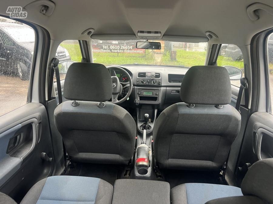 Grey Skoda Roomster 2013 in Siauliai, with an engine capacity of 1.60 L and mileage of 0 thousand km for 1199 €, photo 17 on AUTOMOTO.COM.LV