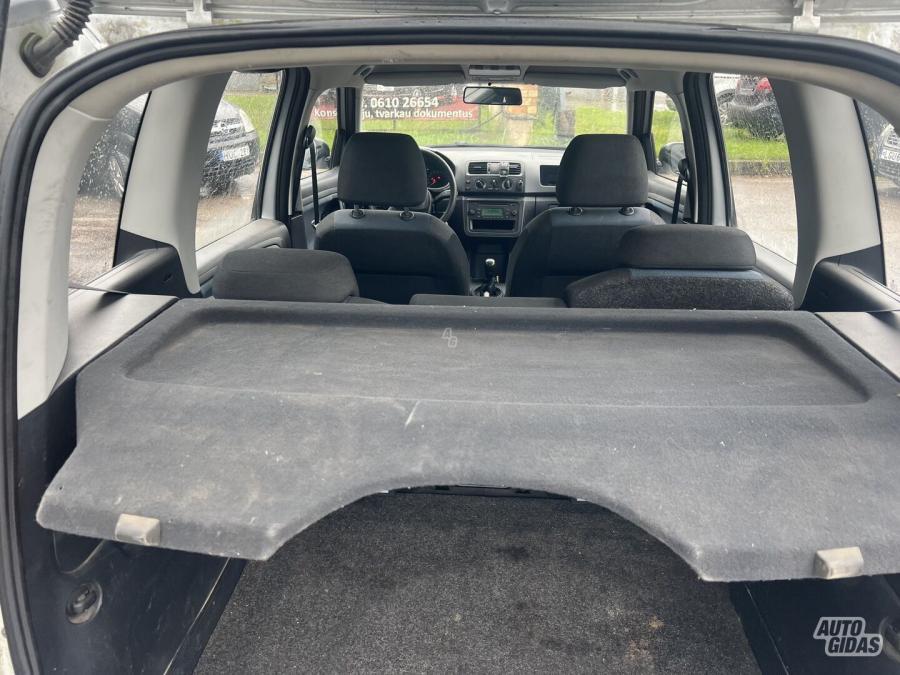 Grey Skoda Roomster 2013 in Siauliai, with an engine capacity of 1.60 L and mileage of 0 thousand km for 1199 €, photo 18 on AUTOMOTO.COM.LV