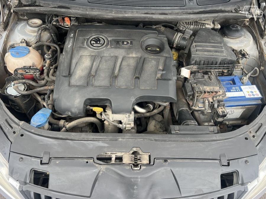 Grey Skoda Roomster 2013 in Siauliai, with an engine capacity of 1.60 L and mileage of 0 thousand km for 1199 €, photo 25 on AUTOMOTO.COM.LV