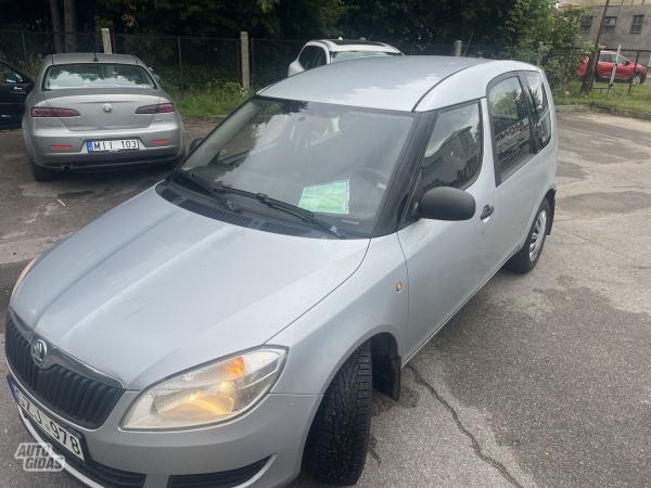 Grey Skoda Roomster 2013 in Siauliai, with an engine capacity of 1.60 L and mileage of 207 thousand km for 1749 €, photo 9 on AUTOMOTO.COM.LV