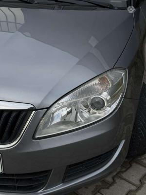 Grey Skoda Roomster 2013 in Vilnius, with an engine capacity of 1.60 L and mileage of 289 thousand km for 2990 €, photo 19 on AUTOMOTO.COM.LV