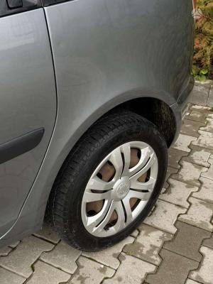 Grey Skoda Roomster 2013 in Vilnius, with an engine capacity of 1.60 L and mileage of 289 thousand km for 2990 €, photo 20 on AUTOMOTO.COM.LV