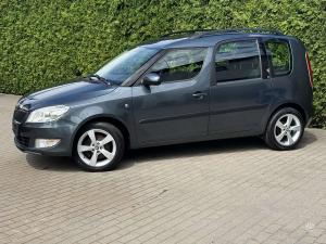 Grey Skoda Roomster 2015 in Vilkaviskis, with an engine capacity of 1.60 L and mileage of 212 thousand km for 3750 €, photo 5 on AUTOMOTO.COM.LV