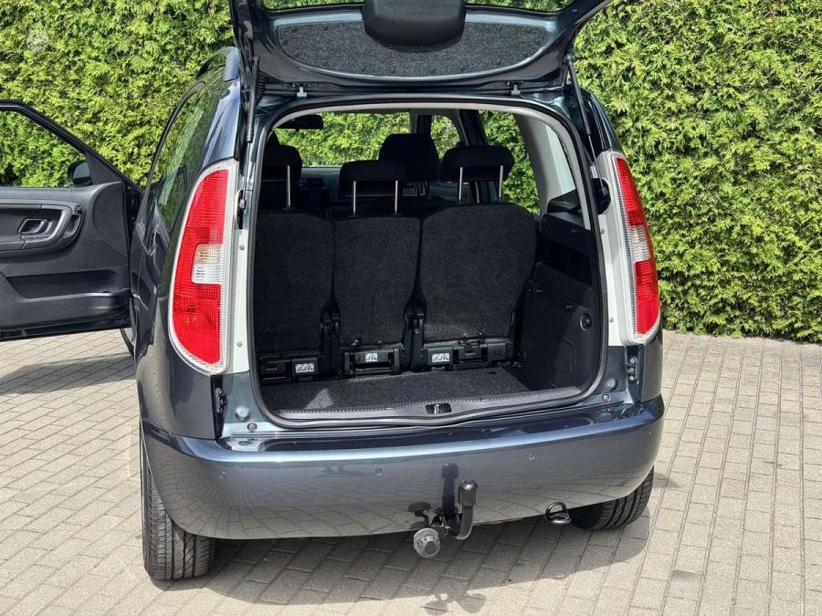 Grey Skoda Roomster 2015 in Vilkaviskis, with an engine capacity of 1.60 L and mileage of 212 thousand km for 3750 €, photo 14 on AUTOMOTO.COM.LV