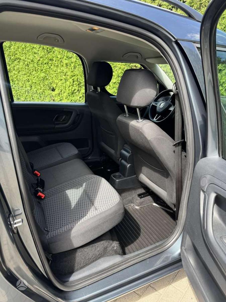 Grey Skoda Roomster 2015 in Vilkaviskis, with an engine capacity of 1.60 L and mileage of 212 thousand km for 3750 €, photo 15 on AUTOMOTO.COM.LV