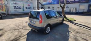Pelēks Skoda Roomster 2012 Liepāja, ar dzinēja tilpumu 1.60 L un nobraukumu 466 tūkst. km par 4400 €, foto 5 vietnē AUTOMOTO.COM.LV