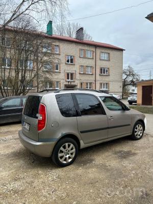 Pelēks Skoda Roomster 2012 Rīga, ar dzinēja tilpumu 1.60 L un nobraukumu 0 tūkst. km par 1150 €, foto 3 vietnē AUTOMOTO.COM.LV