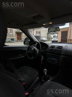 Pelēks Skoda Roomster 2012 Rīga, ar dzinēja tilpumu 1.60 L un nobraukumu 0 tūkst. km par 1150 €, foto 9 vietnē AUTOMOTO.COM.LV