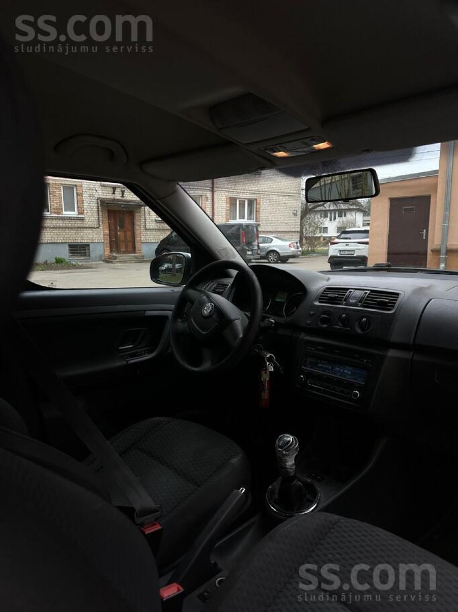 Pelēks Skoda Roomster 2012 Rīga, ar dzinēja tilpumu 1.60 L un nobraukumu 0 tūkst. km par 1150 €, foto 9 vietnē AUTOMOTO.COM.LV