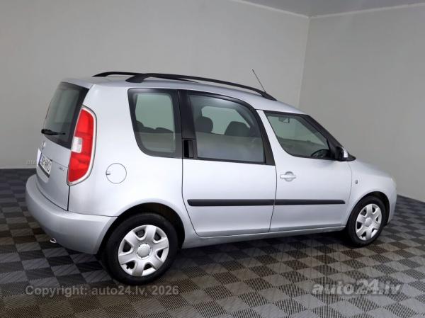 Grey Skoda Roomster 2007 in Tallinn, with an engine capacity of 1.40 L and mileage of 195 thousand km for 1799 €, photo 3 on AUTOMOTO.COM.LV