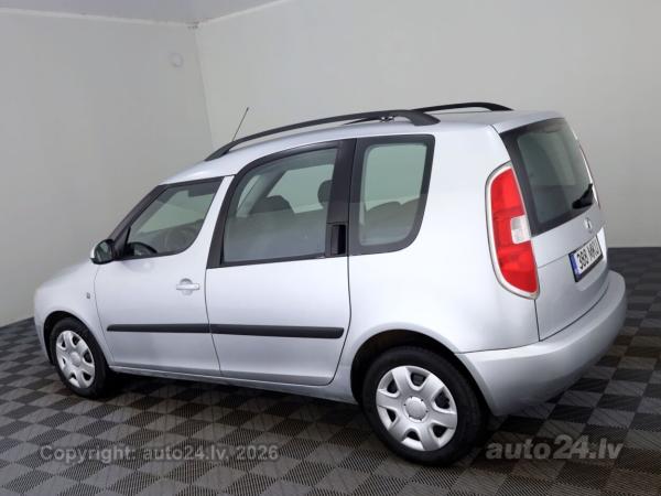 Grey Skoda Roomster 2007 in Tallinn, with an engine capacity of 1.40 L and mileage of 195 thousand km for 1799 €, photo 4 on AUTOMOTO.COM.LV