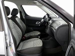 Pelēks Skoda Roomster 2007 Tallina, ar dzinēja tilpumu 1.40 L un nobraukumu 195 tūkst. km par 1499 €, foto 14 vietnē AUTOMOTO.COM.LV