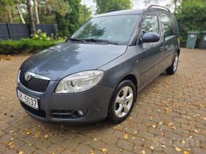 Grey Skoda Roomster 2007 in Riga, with an engine capacity of 1.40 L and mileage of 237 thousand km for 1390 €, photo 3 on AUTOMOTO.COM.LV