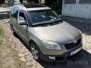 Pelēks Skoda Roomster 2008 Rīga, ar dzinēja tilpumu 1.90 L un nobraukumu 212 tūkst. km par 2590 €, foto 3 vietnē AUTOMOTO.COM.LV