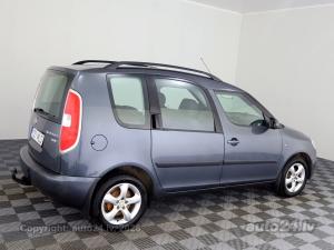 Pelēks Skoda Roomster 2008 Tallina, ar dzinēja tilpumu 1.20 L un nobraukumu 165 tūkst. km par 1599 €, foto 4 vietnē AUTOMOTO.COM.LV