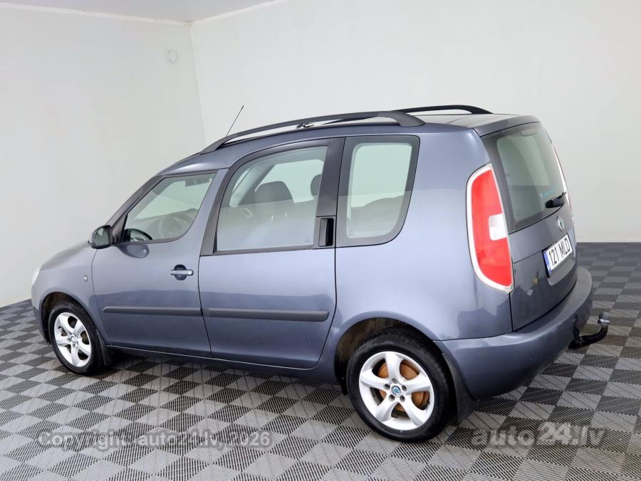 Pelēks Skoda Roomster 2008 Tallina, ar dzinēja tilpumu 1.20 L un nobraukumu 165 tūkst. km par 1599 €, foto 5 vietnē AUTOMOTO.COM.LV