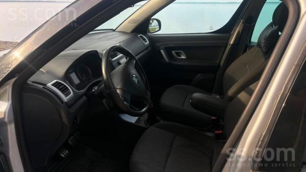 Pelēks Skoda Roomster 2008 Rēzekne, ar dzinēja tilpumu 1.90 L un nobraukumu 407 tūkst. km par 1790 €, foto 4 vietnē AUTOMOTO.COM.LV