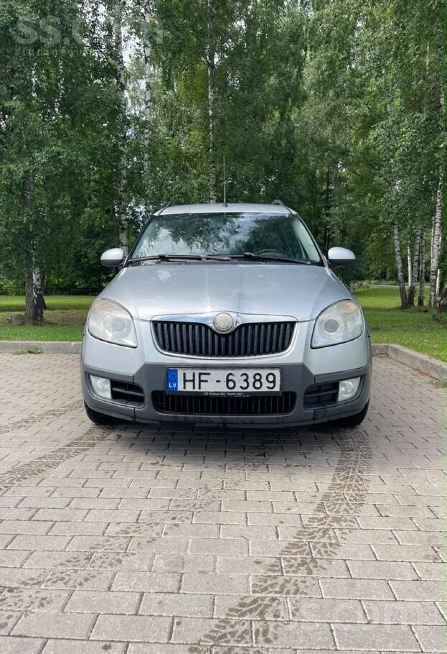 Pelēks Skoda Roomster 2008 Rīga, ar dzinēja tilpumu 1.90 L un nobraukumu 407 tūkst. km par 1690 €, foto 3 vietnē AUTOMOTO.COM.LV