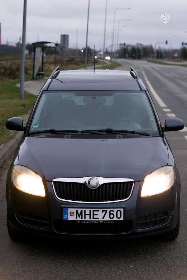 Pelēks Skoda Roomster 2009 Klaipėda, ar dzinēja tilpumu 1.40 L un nobraukumu 274 tūkst. km par 2500 €, foto 1 vietnē AUTOMOTO.COM.LV