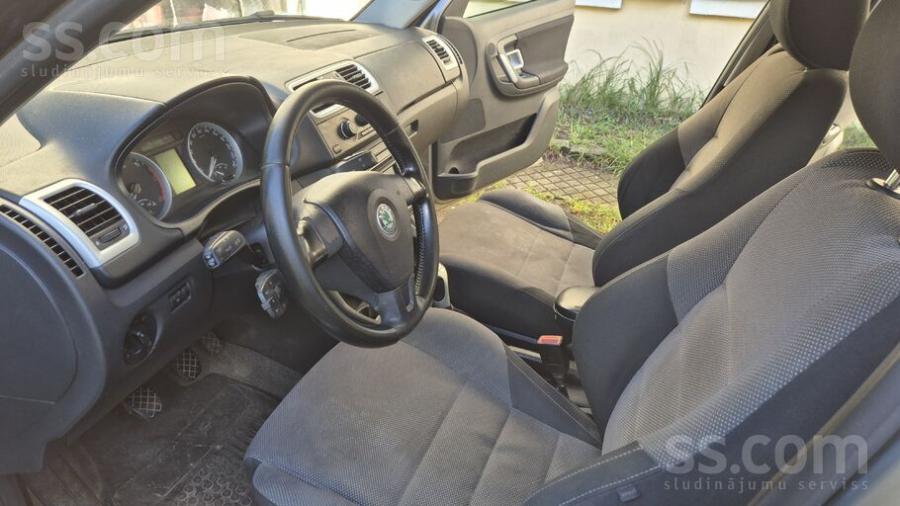 Grey Skoda Roomster 2009 in Riga, with an engine capacity of 1.90 L and mileage of 357 thousand km for 1100 €, photo 6 on AUTOMOTO.COM.LV
