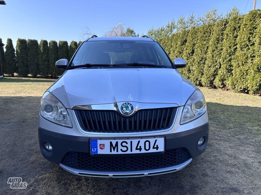 Grey Skoda Roomster 2011 in Kaunas, with an engine capacity of 1.20 L and mileage of 162 thousand km for 3050 €, photo 3 on AUTOMOTO.COM.LV