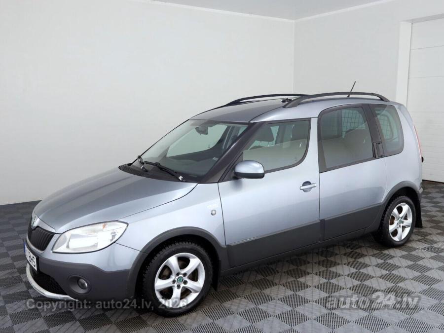Grey Skoda Roomster 2012 in Tallinn, with an engine capacity of 1.20 L and mileage of 213 thousand km for 2499 €, photo 2 on AUTOMOTO.COM.LV