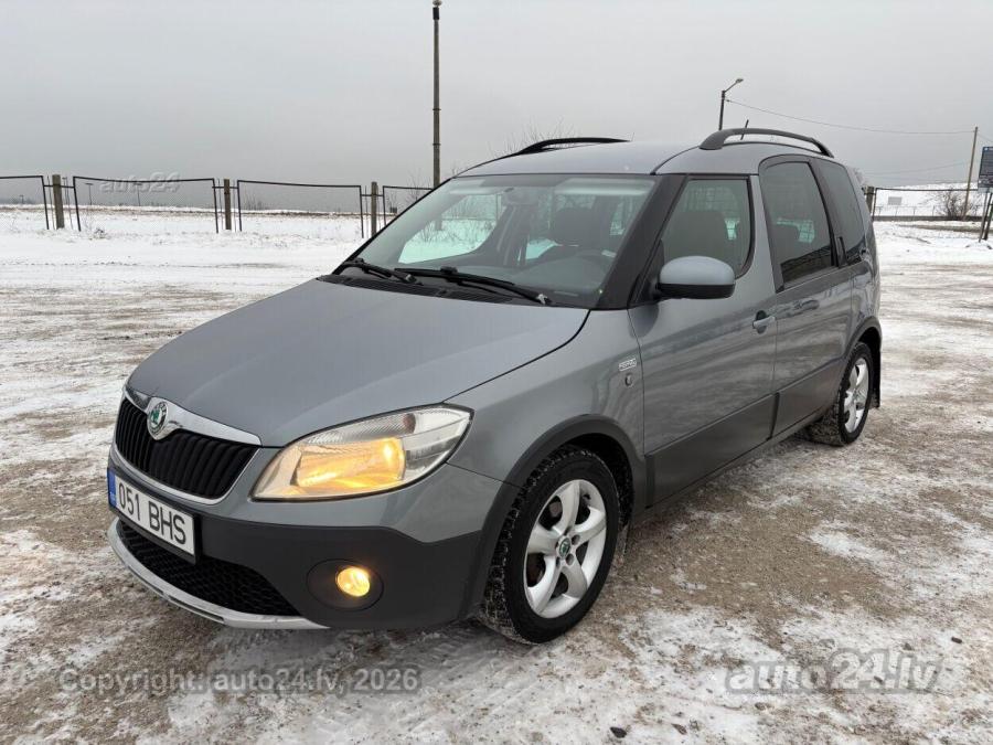 Grey Skoda Roomster 2012 in Tallinn, with an engine capacity of 1.20 L and mileage of 212 thousand km for 3490 €, photo 1 on AUTOMOTO.COM.LV