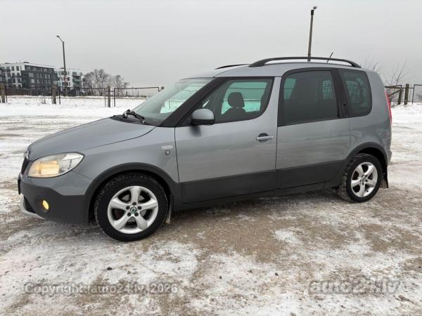Pelēks Skoda Roomster 2012 Tallina, ar dzinēja tilpumu 1.20 L un nobraukumu 212 tūkst. km par 3490 €, foto 2 vietnē AUTOMOTO.COM.LV