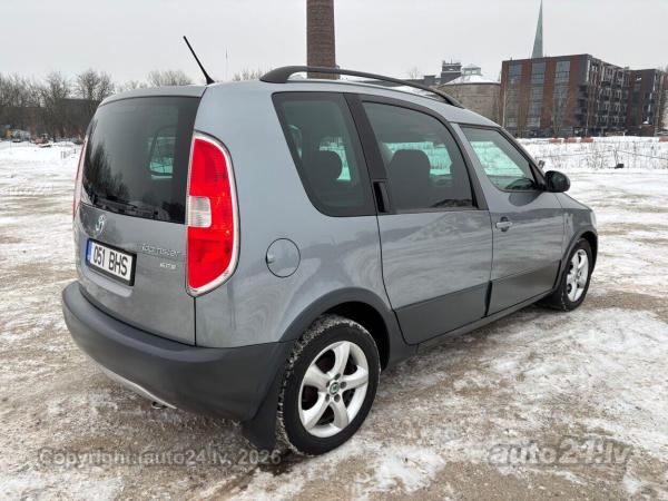 Pelēks Skoda Roomster 2012 Tallina, ar dzinēja tilpumu 1.20 L un nobraukumu 212 tūkst. km par 3490 €, foto 5 vietnē AUTOMOTO.COM.LV