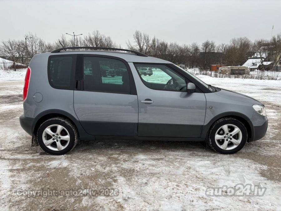 Grey Skoda Roomster 2012 in Tallinn, with an engine capacity of 1.20 L and mileage of 212 thousand km for 3490 €, photo 6 on AUTOMOTO.COM.LV