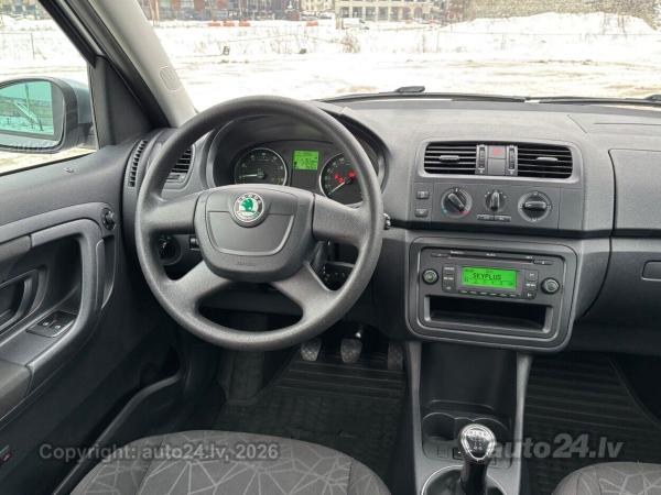 Pelēks Skoda Roomster 2012 Tallina, ar dzinēja tilpumu 1.20 L un nobraukumu 212 tūkst. km par 3490 €, foto 10 vietnē AUTOMOTO.COM.LV