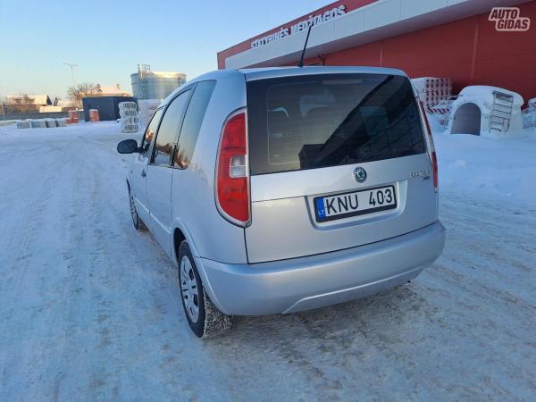 Pelēks Skoda Roomster 2012 Telšiai, ar dzinēja tilpumu 1.60 L un nobraukumu 338 tūkst. km par 2250 €, foto 4 vietnē AUTOMOTO.COM.LV