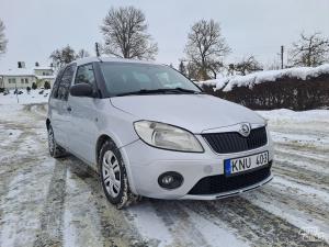 Grey Skoda Roomster 2012 in Telschi, with an engine capacity of 1.60 L and mileage of 338 thousand km for 2150 €, photo  on AUTOMOTO.COM.LV