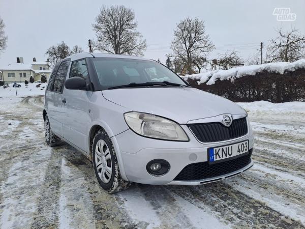 Grey Skoda Roomster 2012 in Telschi, with an engine capacity of 1.60 L and mileage of 338 thousand km for 2150 €, photo 1 on AUTOMOTO.COM.LV