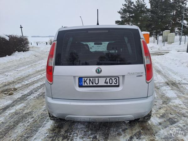 Grey Skoda Roomster 2012 in Telschi, with an engine capacity of 1.60 L and mileage of 338 thousand km for 2150 €, photo 7 on AUTOMOTO.COM.LV