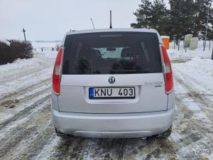 Grey Skoda Roomster 2012 in Telschi, with an engine capacity of 1.60 L and mileage of 338 thousand km for 2150 €, photo 7 on AUTOMOTO.COM.LV