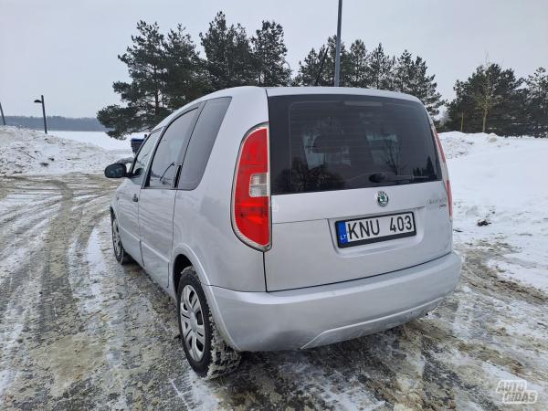 Grey Skoda Roomster 2012 in Telschi, with an engine capacity of 1.60 L and mileage of 338 thousand km for 2150 €, photo 8 on AUTOMOTO.COM.LV