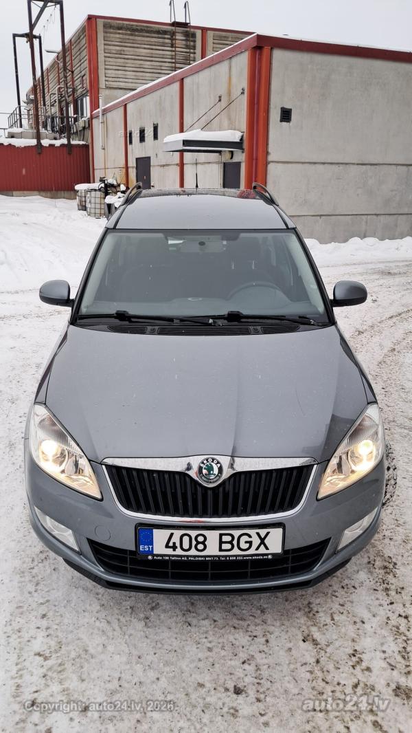 Grey Skoda Roomster 2012 in Tallinn, with an engine capacity of 1.20 L and mileage of 133 thousand km for 6000 €, photo 6 on AUTOMOTO.COM.LV
