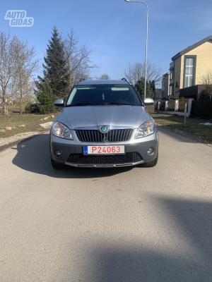 Grey Skoda Roomster 2012 in Siauliai, with an engine capacity of 1.60 L and mileage of 199 thousand km for 2450 €, photo  on AUTOMOTO.COM.LV