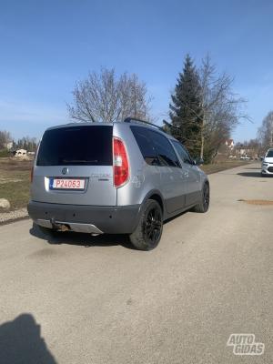 Grey Skoda Roomster 2012 in Siauliai, with an engine capacity of 1.60 L and mileage of 199 thousand km for 2450 €, photo 6 on AUTOMOTO.COM.LV