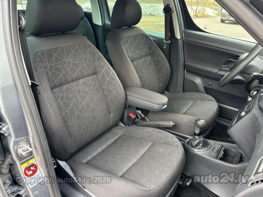 Pelēks Skoda Roomster 2012 Tallina, ar dzinēja tilpumu 1.20 L un nobraukumu 212 tūkst. km par 3590 €, foto 12 vietnē AUTOMOTO.COM.LV