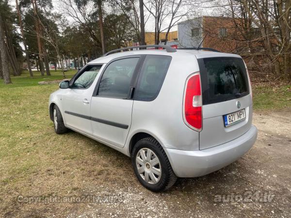 Grey Skoda Roomster 2012 in Tallinn, with an engine capacity of 1.60 L and mileage of 271 thousand km for 2790 €, photo 2 on AUTOMOTO.COM.LV