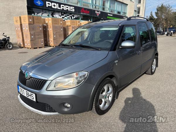 Grey Skoda Roomster 2012 in Tallinn, with an engine capacity of 1.20 L and mileage of 213 thousand km for 3590 €, photo 1 on AUTOMOTO.COM.LV