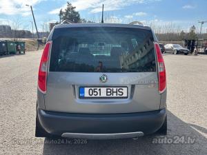 Grey Skoda Roomster 2012 in Tallinn, with an engine capacity of 1.20 L and mileage of 213 thousand km for 3590 €, photo 6 on AUTOMOTO.COM.LV