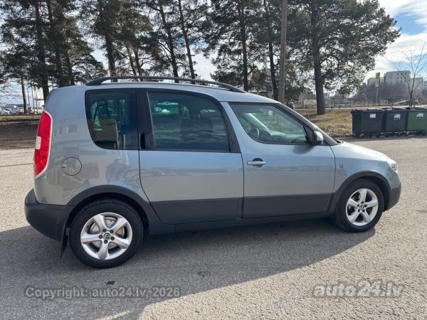 Grey Skoda Roomster 2012 in Tallinn, with an engine capacity of 1.20 L and mileage of 213 thousand km for 3590 €, photo 7 on AUTOMOTO.COM.LV