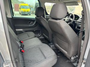 Grey Skoda Roomster 2012 in Tallinn, with an engine capacity of 1.20 L and mileage of 213 thousand km for 3590 €, photo 16 on AUTOMOTO.COM.LV