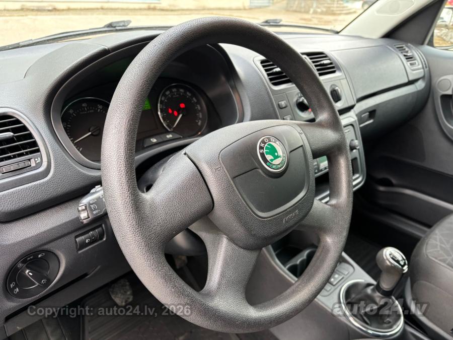 Grey Skoda Roomster 2012 in Tallinn, with an engine capacity of 1.20 L and mileage of 213 thousand km for 3590 €, photo 21 on AUTOMOTO.COM.LV